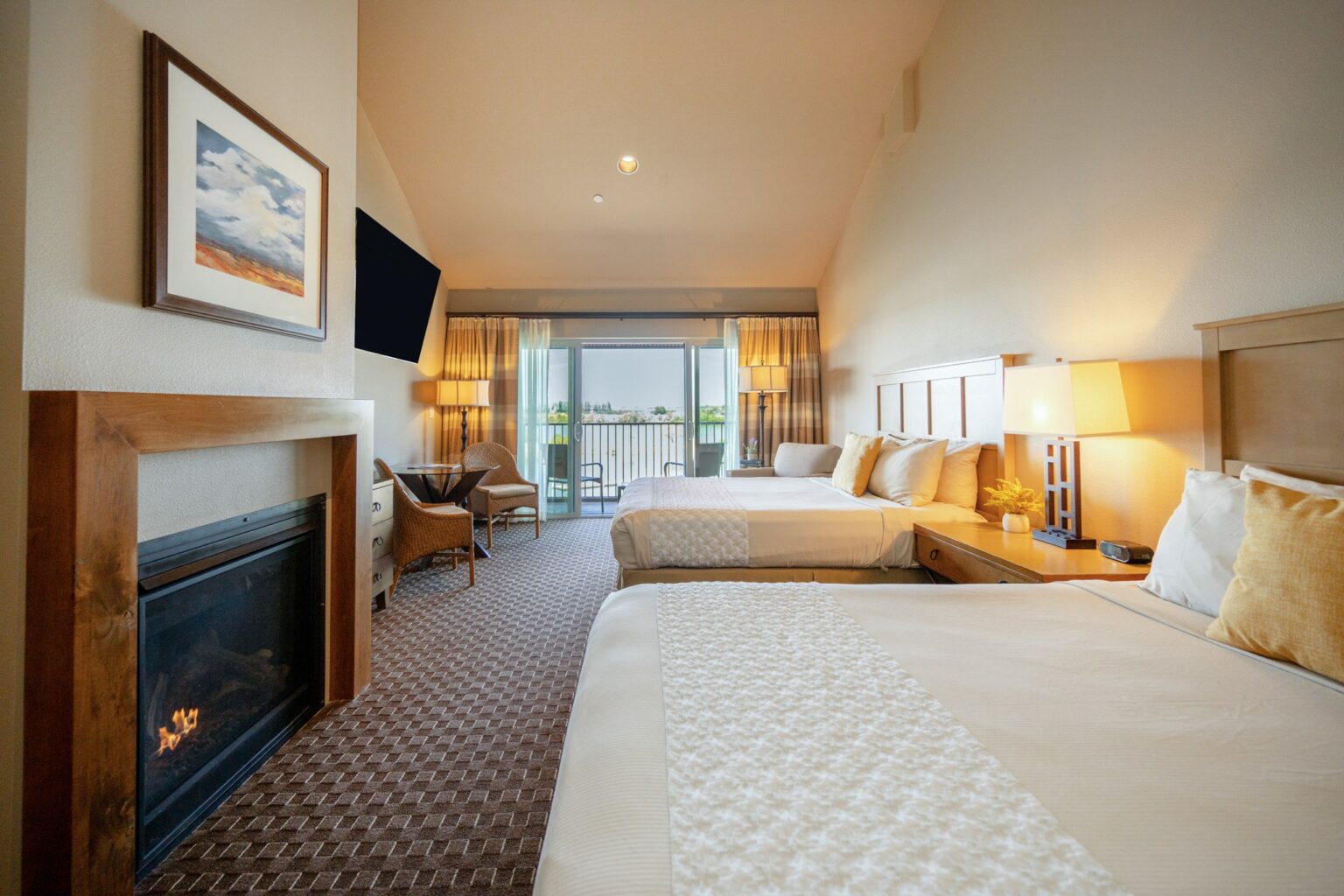 Top Floor Rooms | The Lodge at Columbia Point